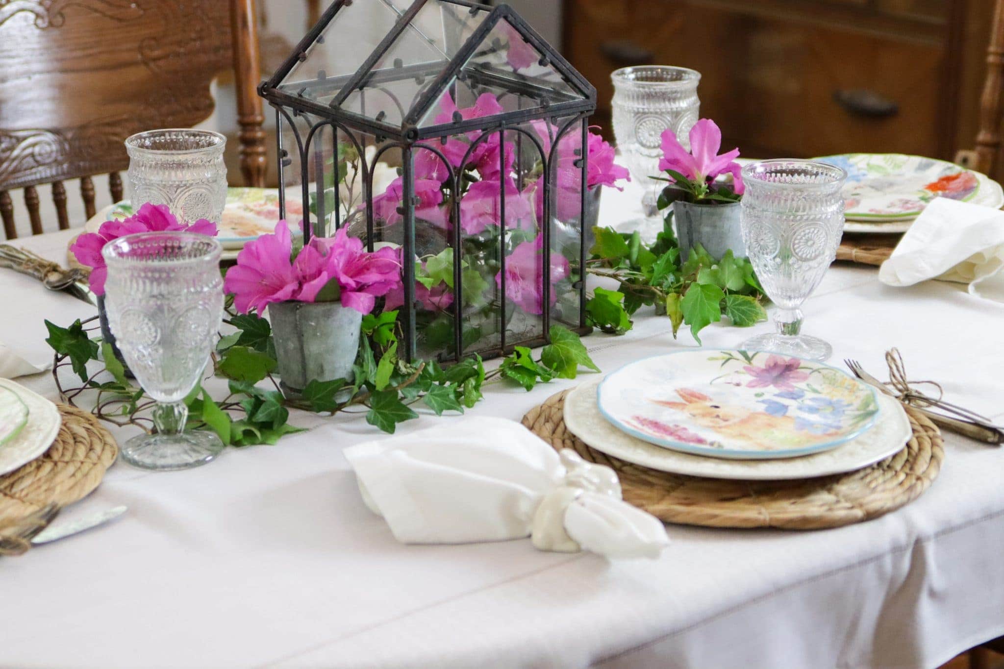 Spring Table Setting at the Farmhouse - Rambling Rose Farmhouse